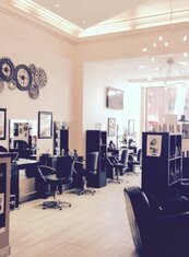 Trouve le meilleur coiffeur à côté de chez toi