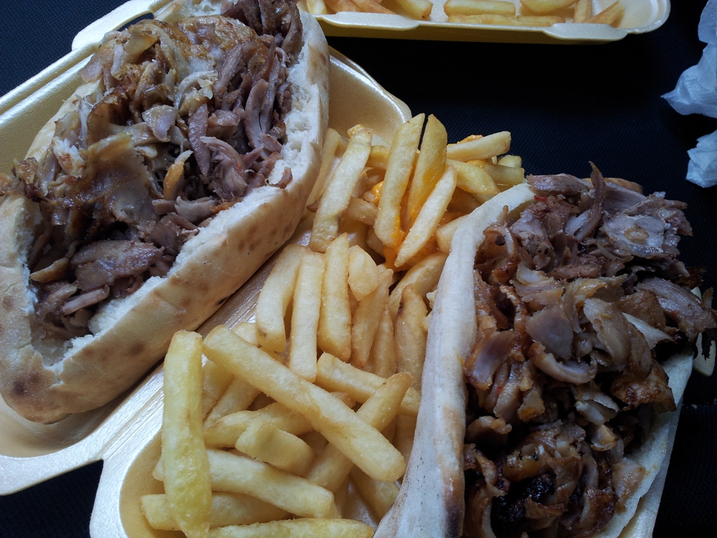 Kebab mix poulet-veau frites - Restaurant Kemer à Courbevoie ...